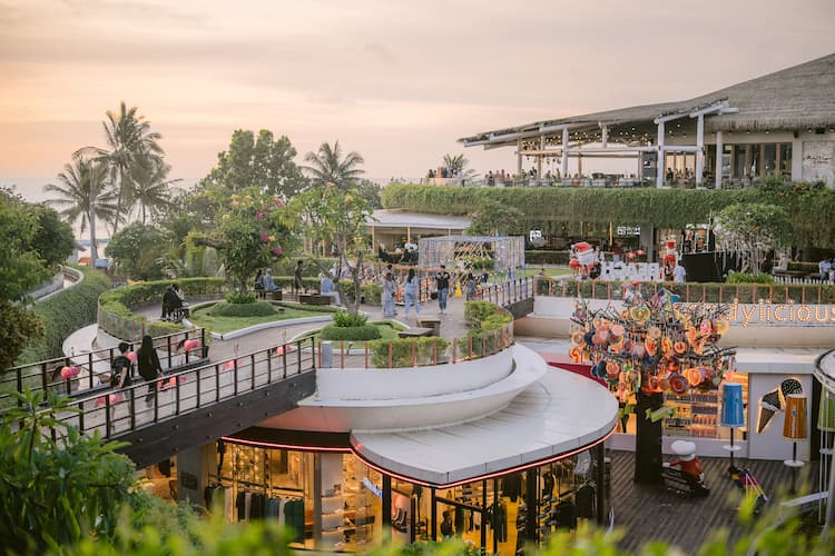 Destinations at beachwalk