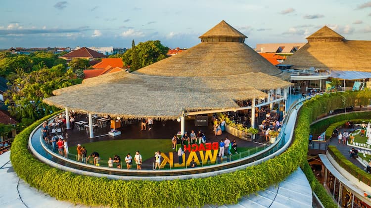 Destinations at beachwalk